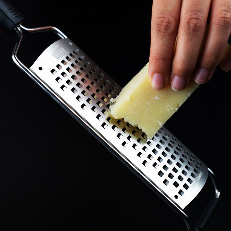 Scharfe Reiben & Hobel für Gemüse, Obst, Käse, Nüsse & Schokolade ...